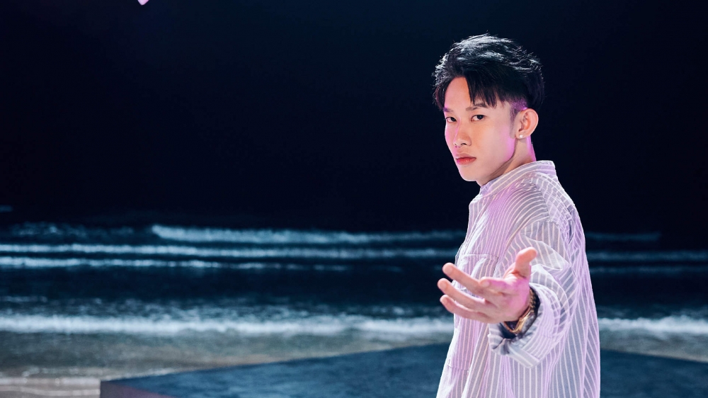 Kay Trần chính thức gia nhập Warner Music Vietnam